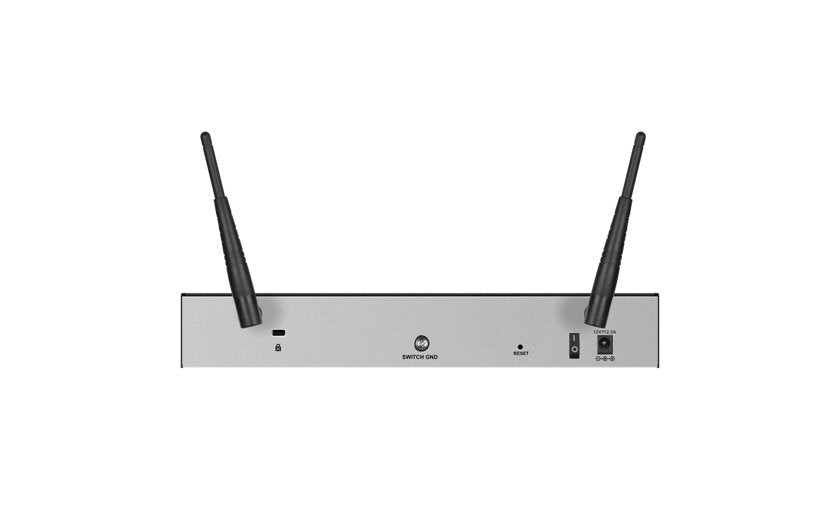 D-Link 4 Port Gigabit VPN Router with Firewall Support (DSR-500AC ...